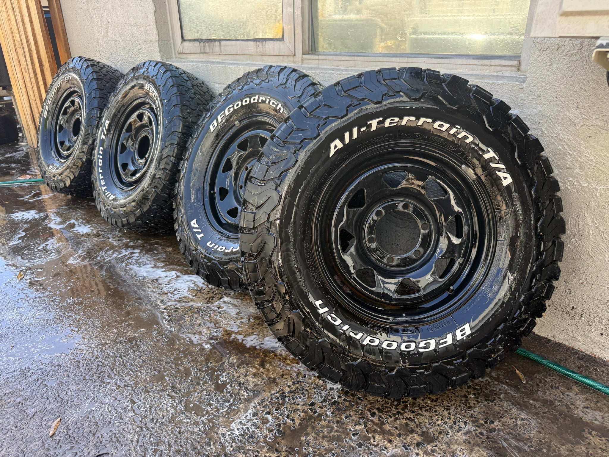 BF Goodrich 32” KO2 A/T Tyres On 6 Stud Steel Rims – Wheel Torque
